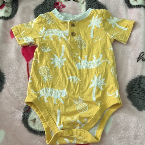 Garanimals | One Pieces | Garanimals Baby Boys Yellow Tiger Bodysuit 2m ...